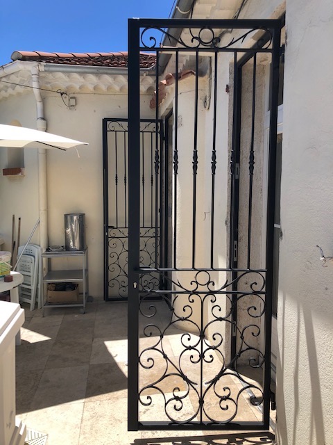 Grilles renfort de porte vitrée à toulon - Grille de défense.fr