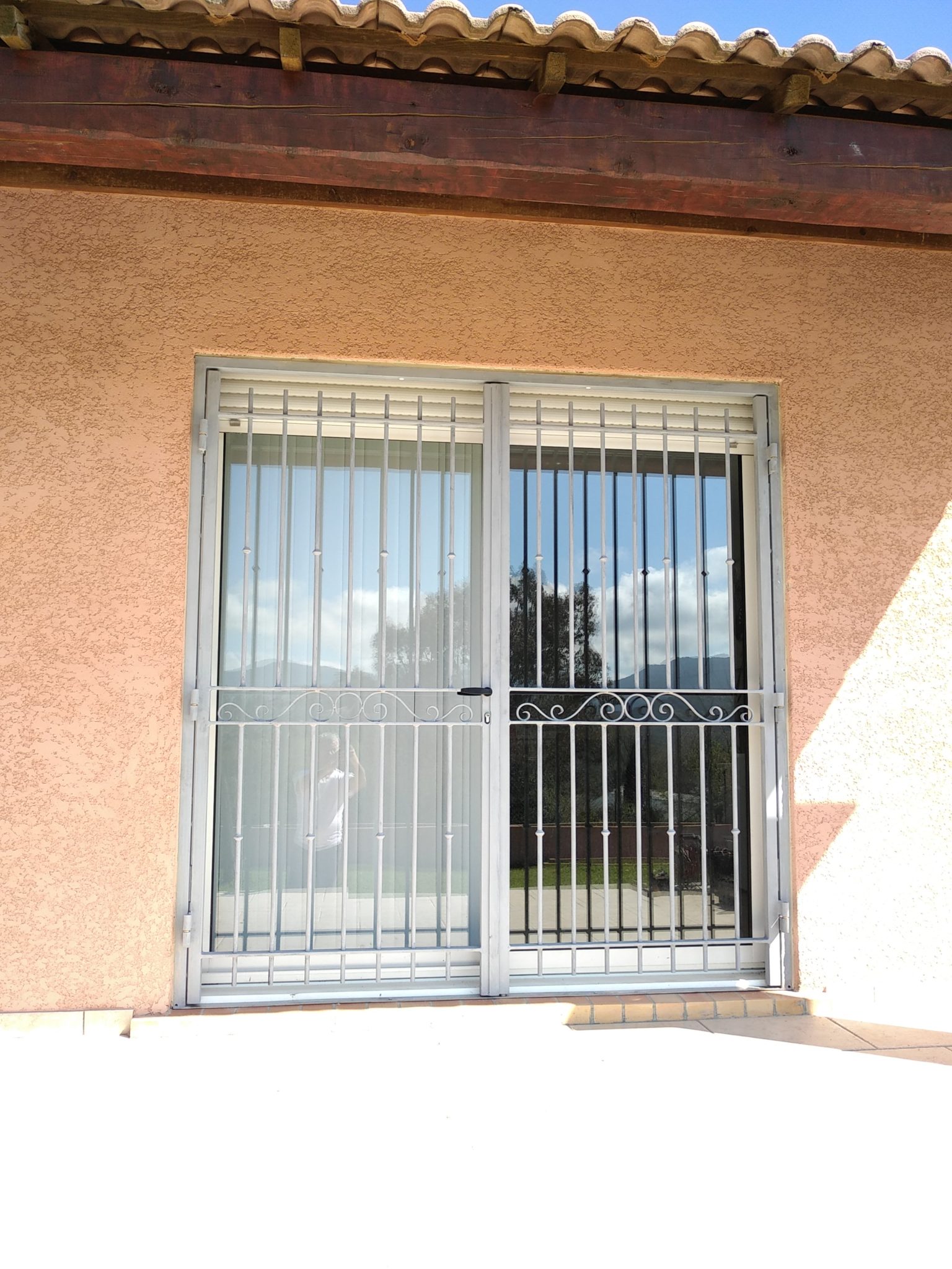 Grille battante de porte-fenêtre - Grille de défense.fr